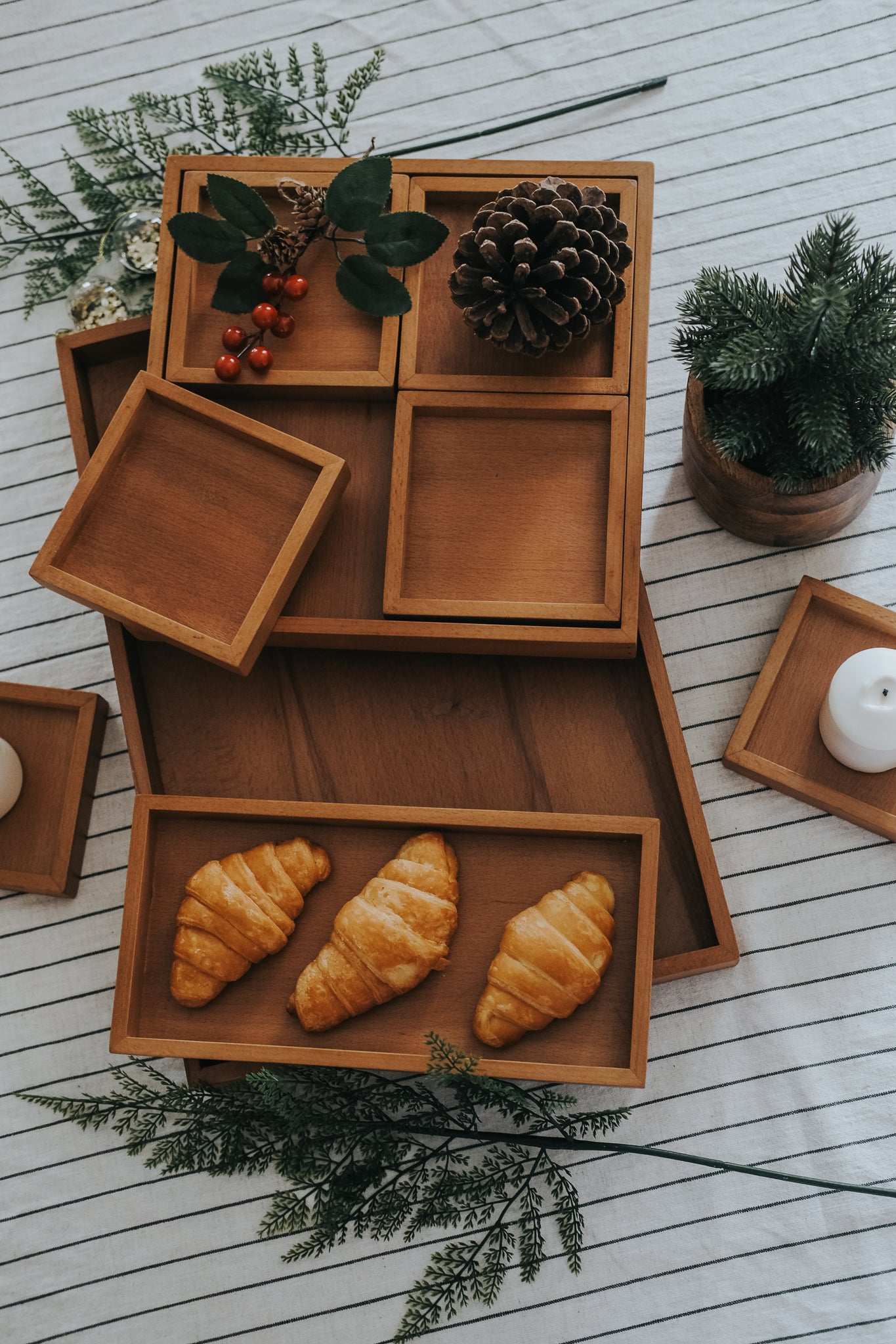 Nested Beech Trays - 9 Pieces - Efreshli