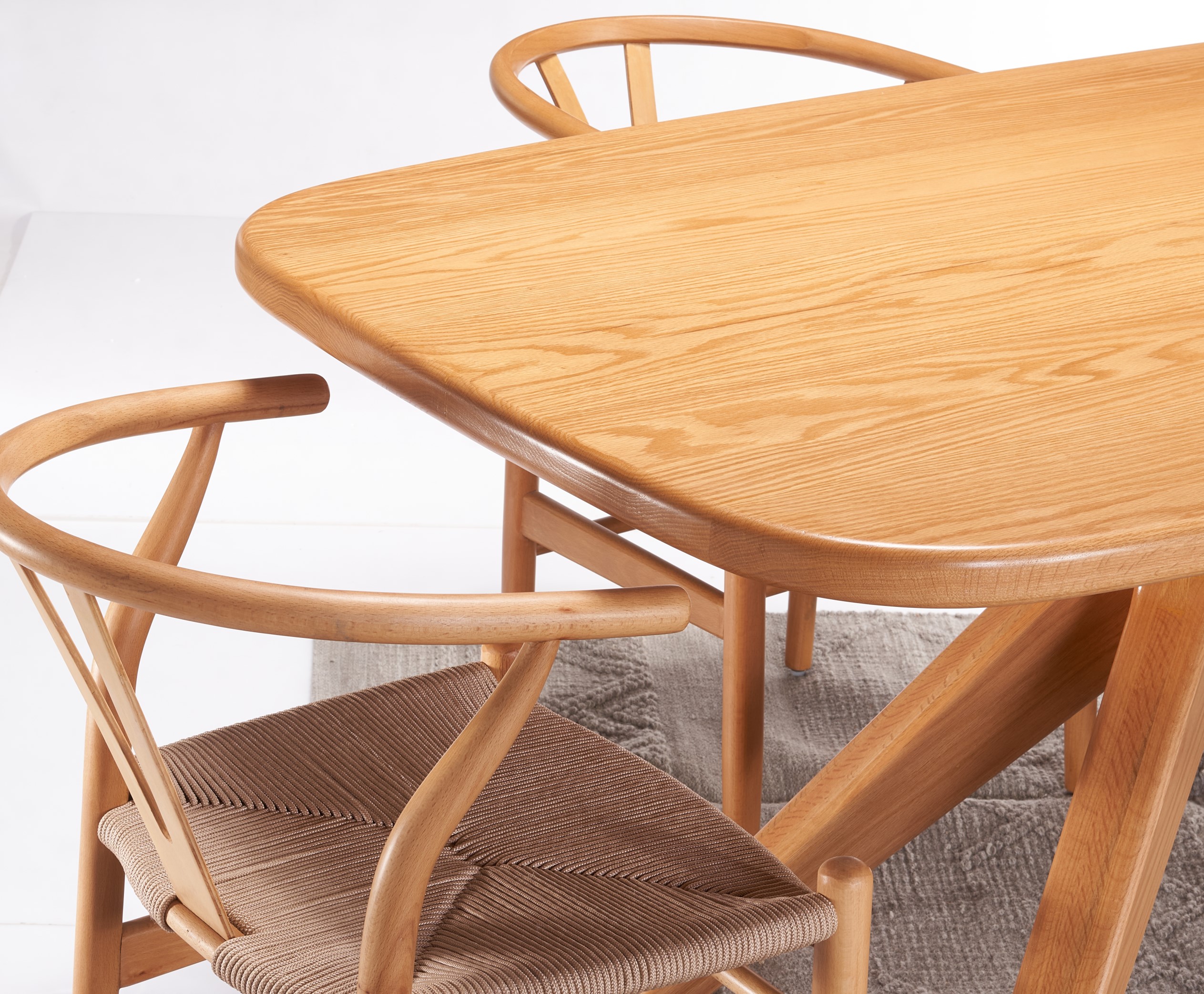 Vega Dining Table - Efreshli