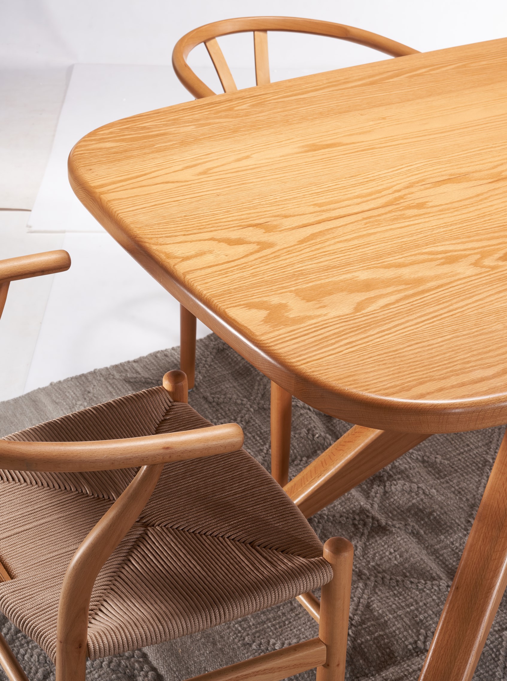 Vega Dining Table - Efreshli