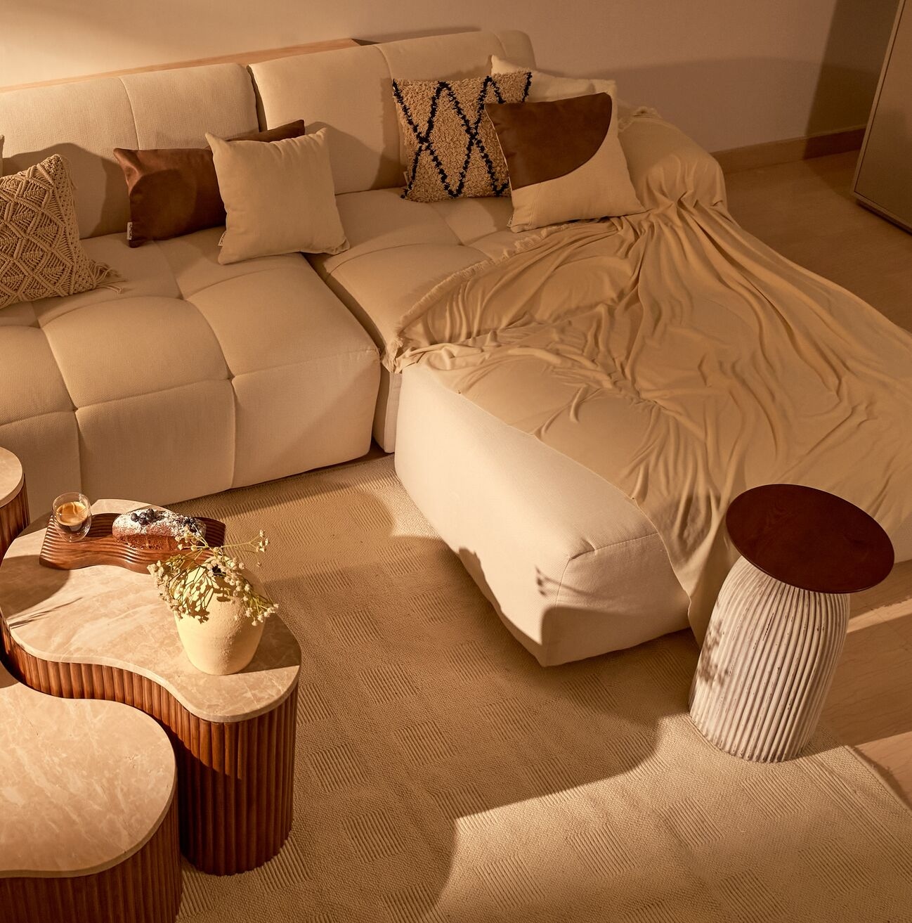 Lazy Belly L - Shape Sofa - Efreshli