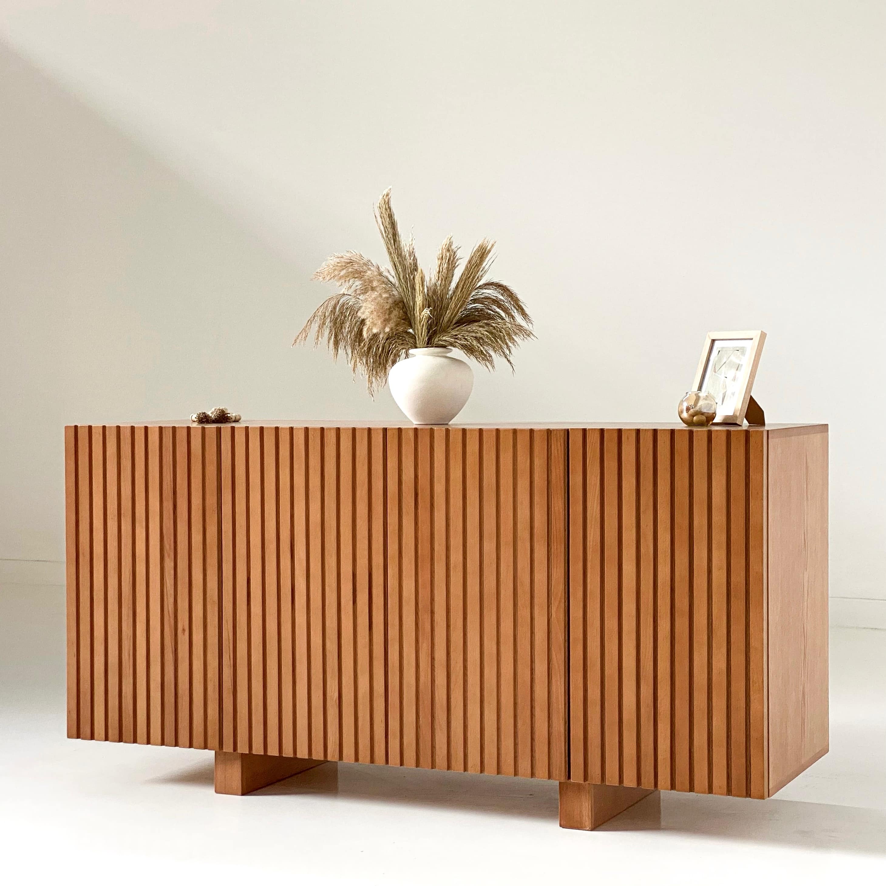 Slatted Buffet - Counter and Beech Wood Structure - Efreshli