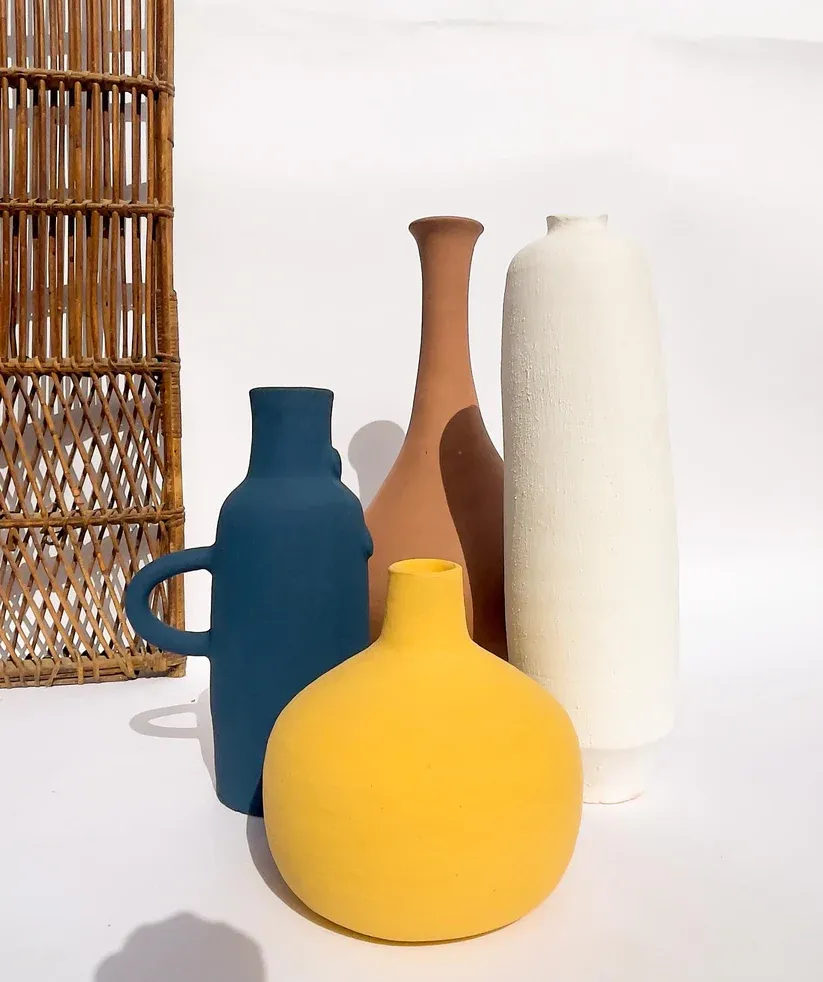 The Bold Set – Sculptural Vases In Confident Colors - Efreshli